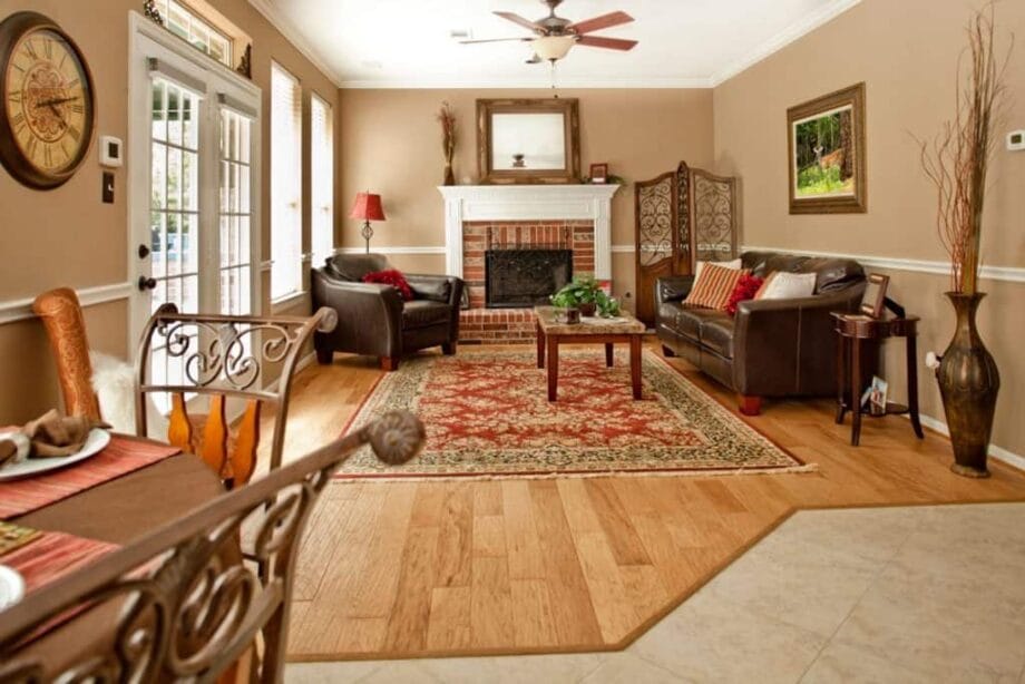 31 Best Living Rooms Ideas with Brown Accent Wall - Enthralling Gumption